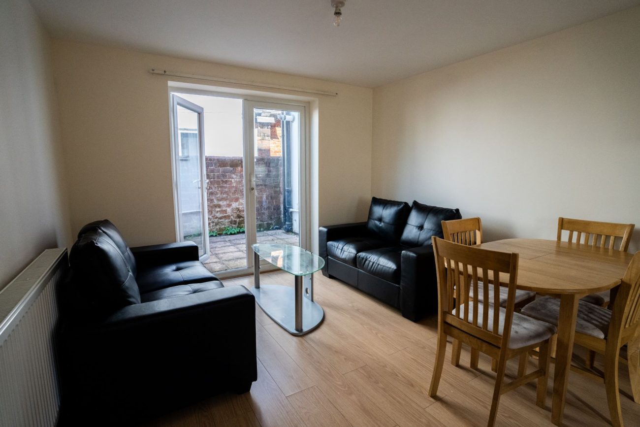 Hill Lane, SO15 5BA - Students. Neighbourhoods. Friendships.