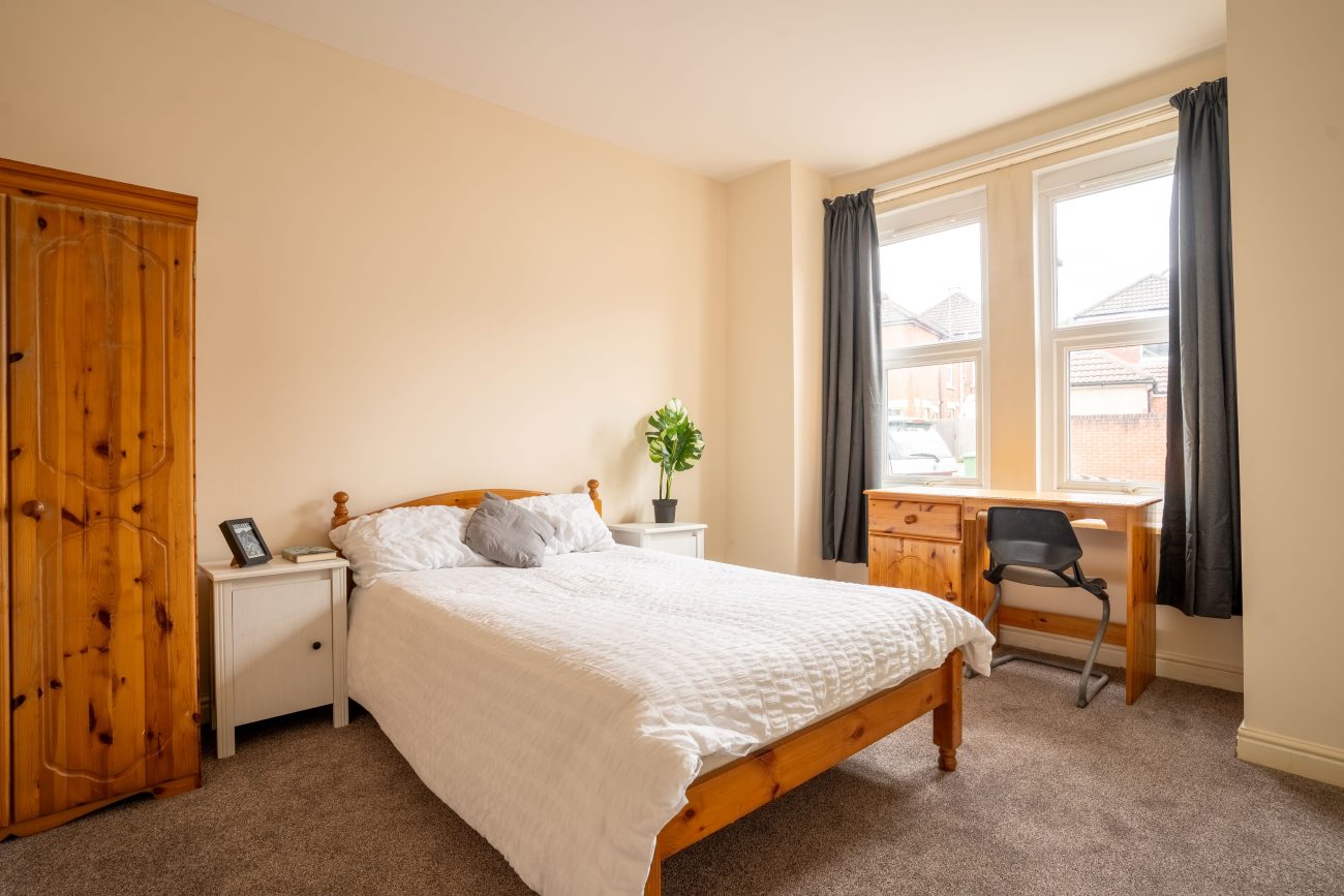 Livingstone Road, SO14 6WL - Students. Neighbourhoods. Friendships.