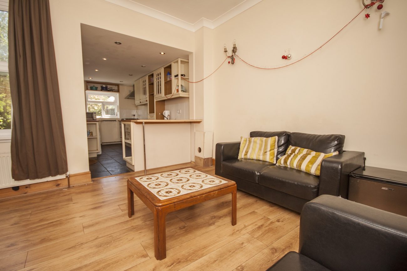 Avenue Road, SO14 6TU - Students. Neighbourhoods. Friendships.